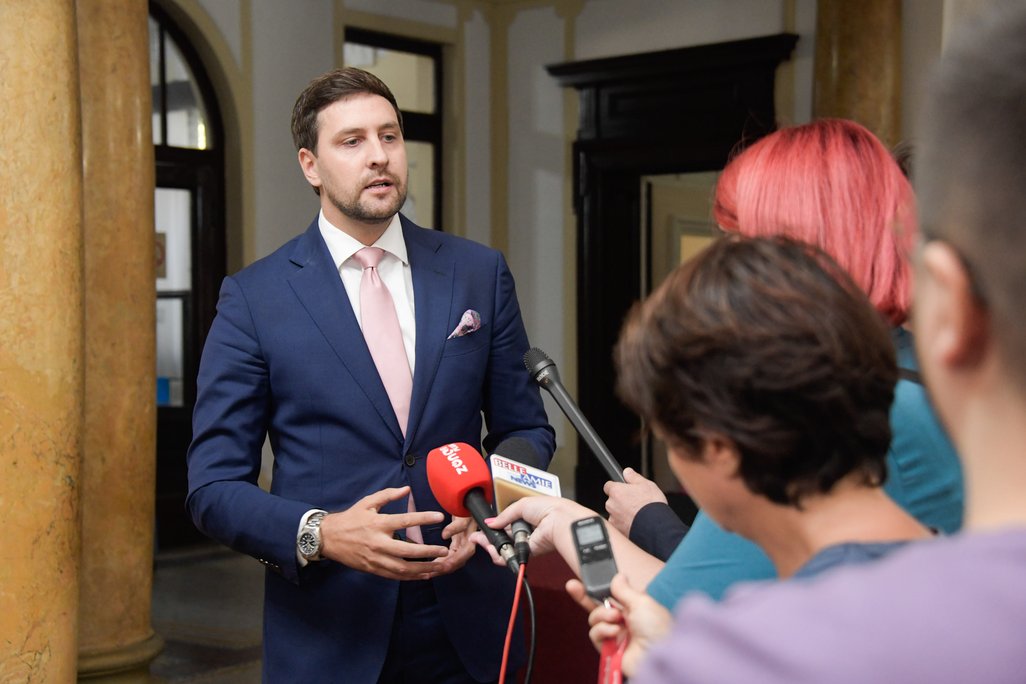 Министар Ђерлек разговарао са градоначелницом Ниша Драганом Сотировски