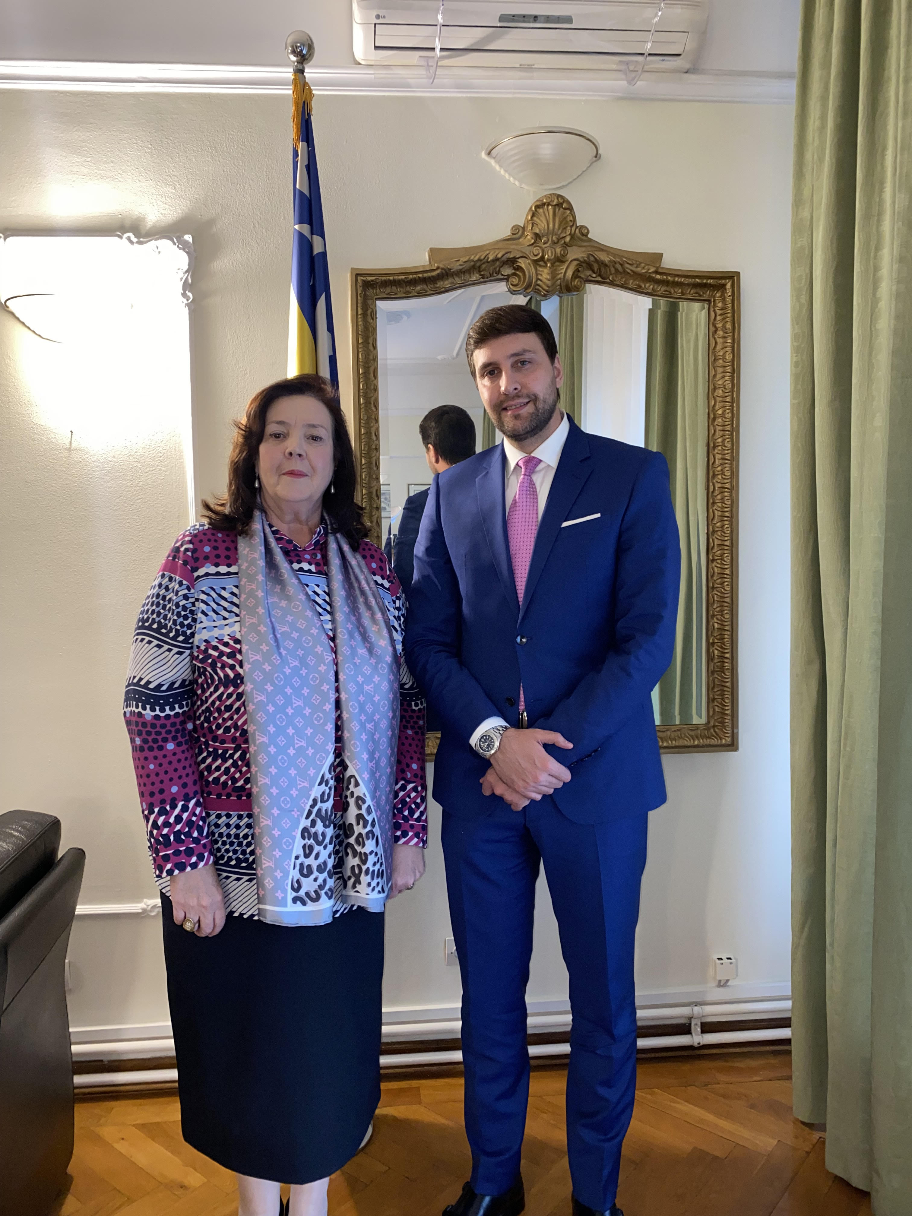 Министар Един Ђерлек састао се данас са амбасадорком БиХ